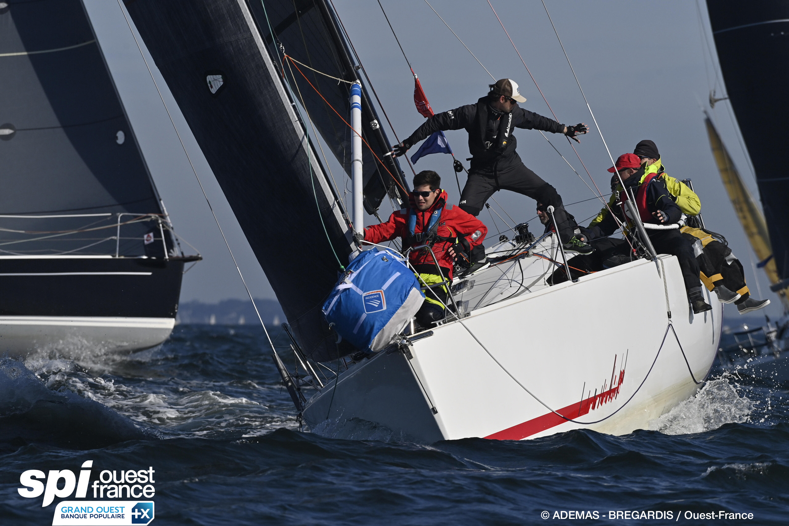 Les équipes d’Incidence Sails au départ du Spi Ouest-France 2025 ...
